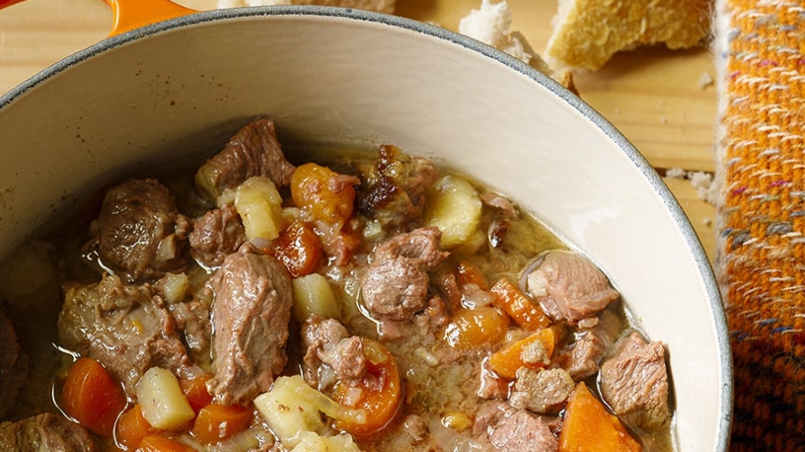 Recept voor runderstoof met pastinaak en winterpeen