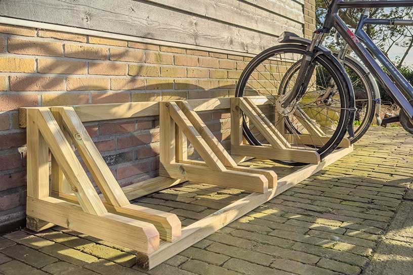 Maak een eenvoudig, houten fietsenrek - Landleven