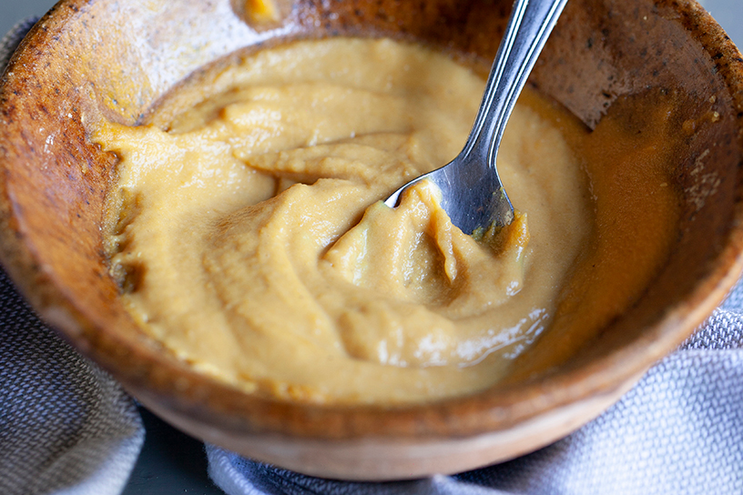 Recepten om zelf mosterd te maken.